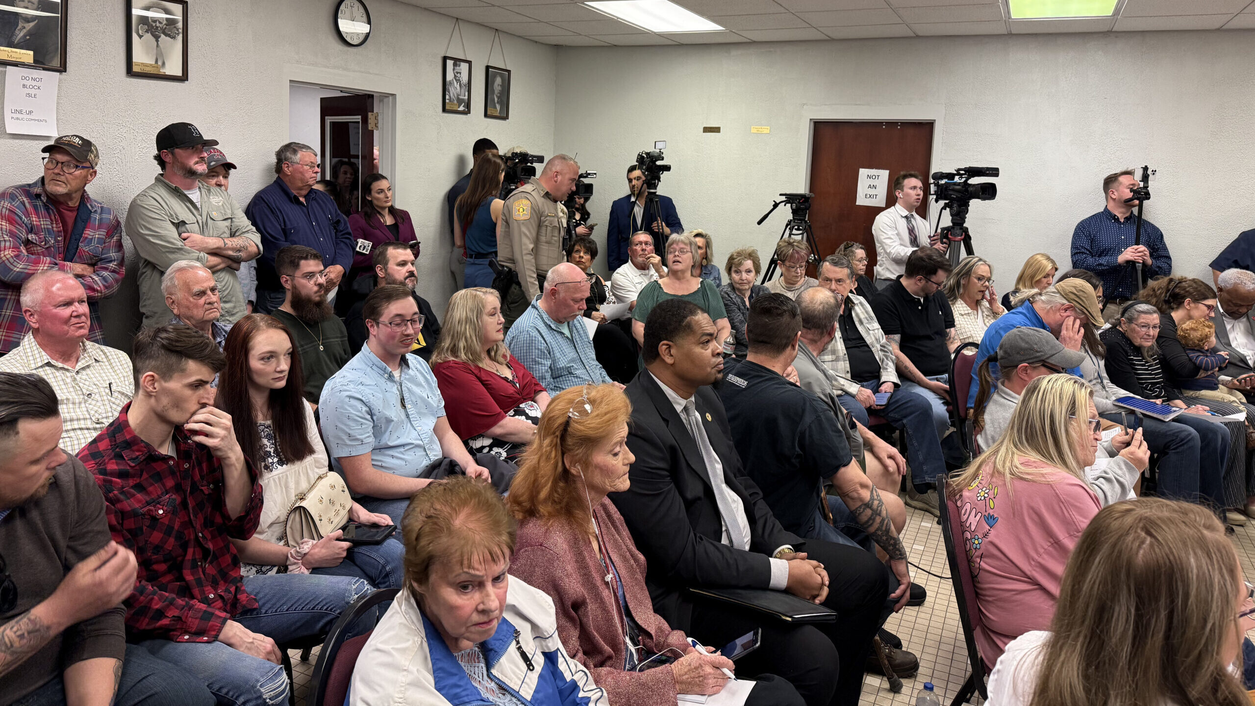 Hanceville delays decision on the future of its police force after ...