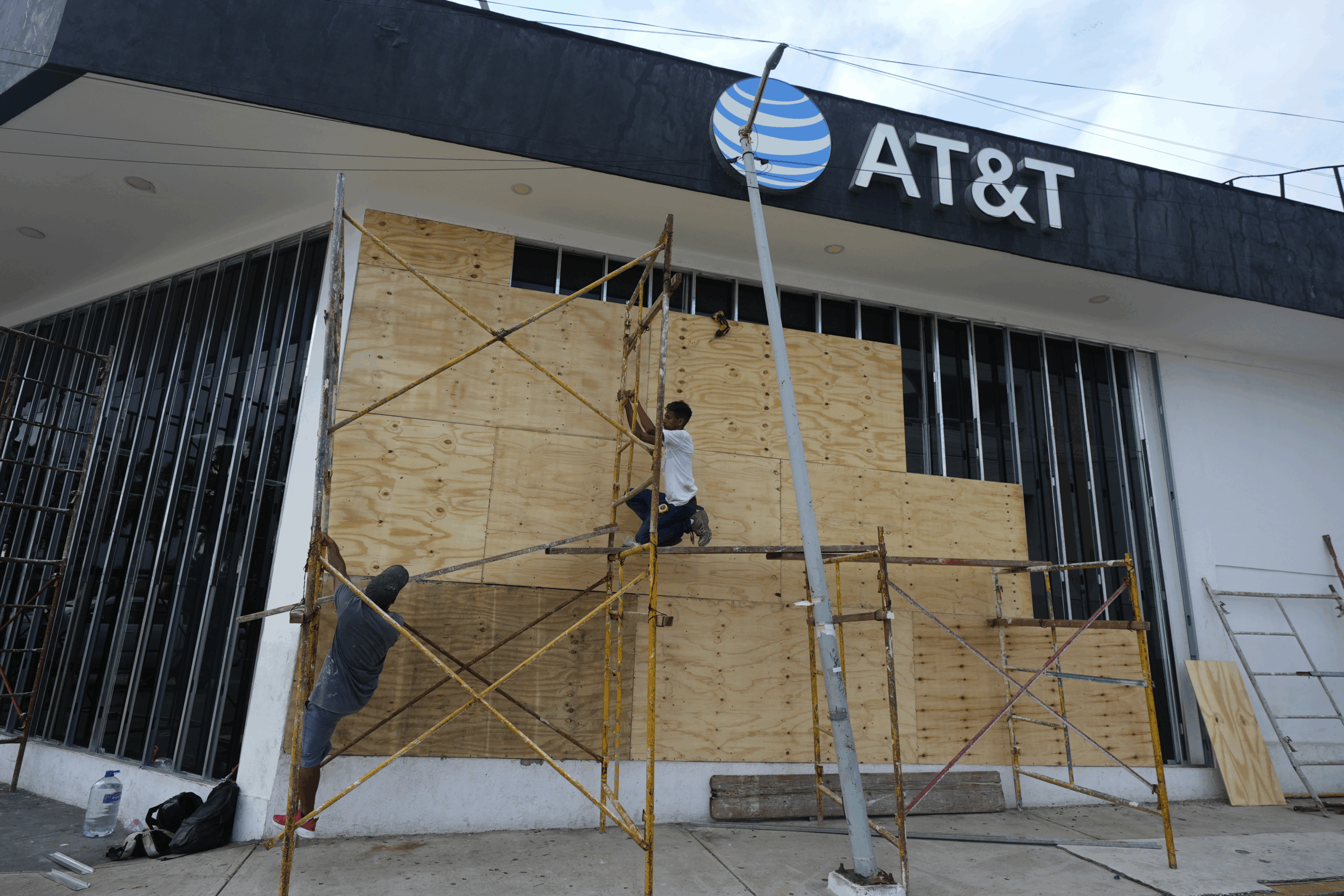 Erick is an ‘extremely dangerous’ Category 4 hurricane near Mexico’s Pacific coast | WBHM 90.3
